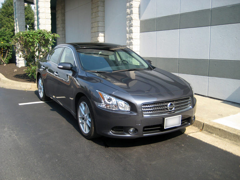 Review: 2010 Nissan Maxima SV w/Premium and Tech Packages