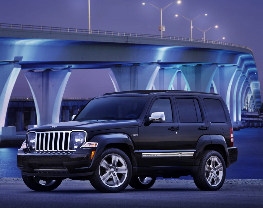Jeep Grand Cherokee, Liberty get Premium Editions